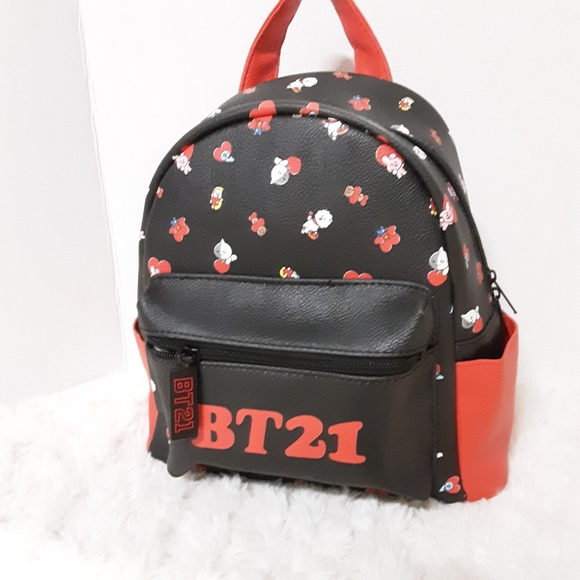 Hot Topic | Bags | Bt2 Character Hearts Mini Backpack | Poshmark